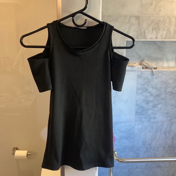 Zara | Tops | Zara Shoulder Cut Out Top | Poshmark